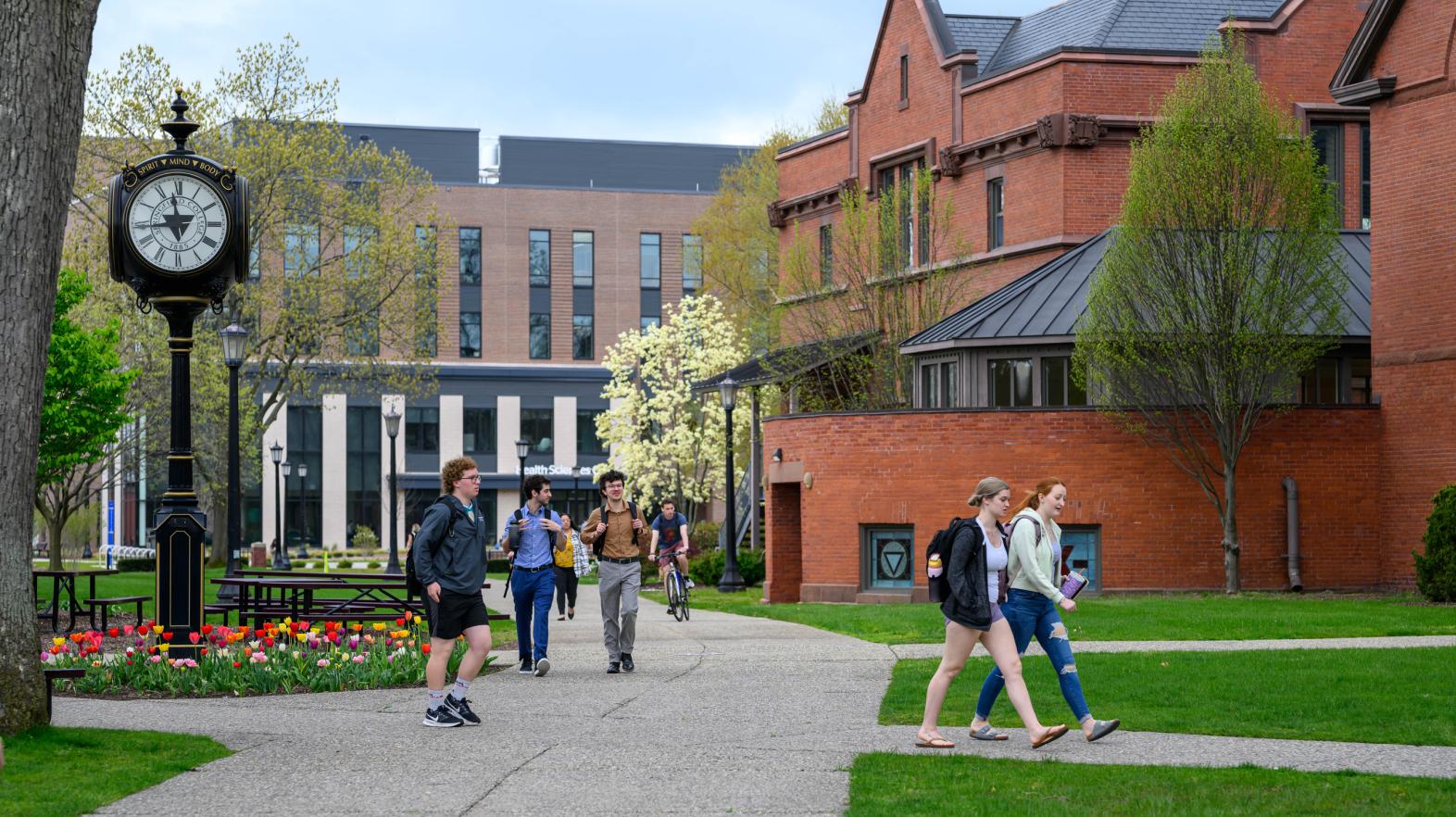 Bienvenidos a Explorer School | Explorer School